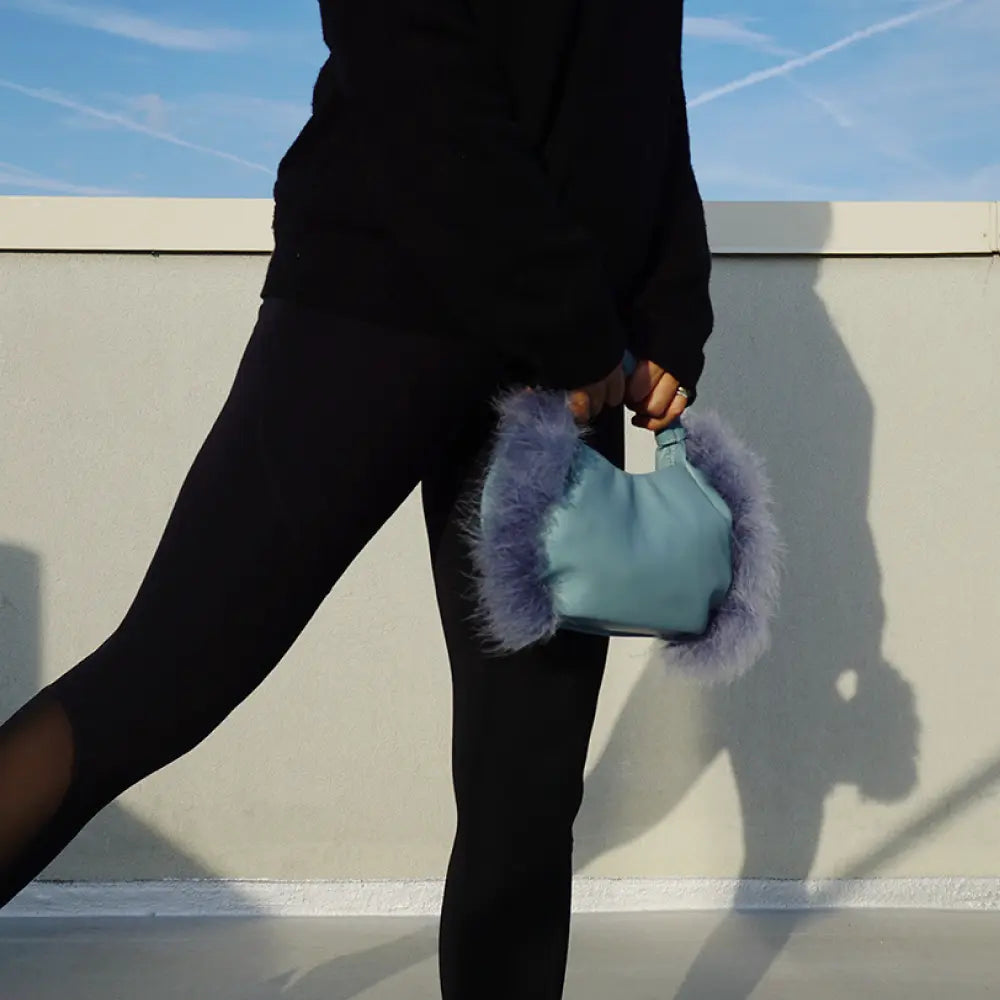【NY】Blue Feather Faux Leather Bag |【公式】Sand by Saya Japan(サンド バイ サヤ ジャパン)